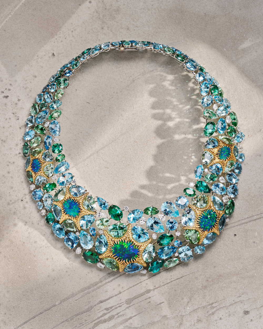 Chasing rainbows: Coloured gems in high jewellery | Boulevard