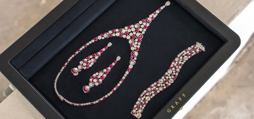 Chasing rainbows: Coloured gems in high jewellery | Boulevard