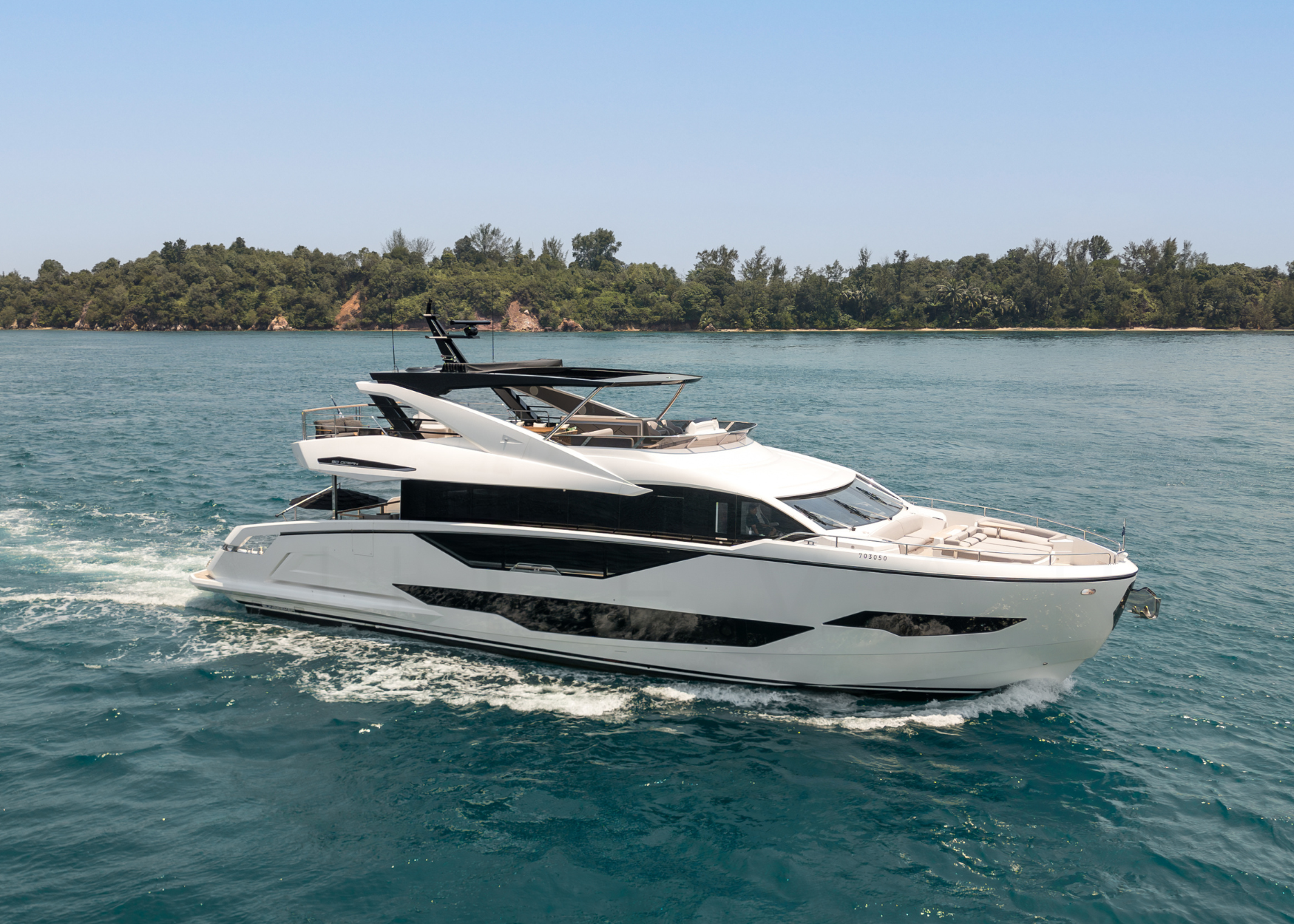 The Sunseeker 90 Ocean redefines comfort and space for long-range yacht ...